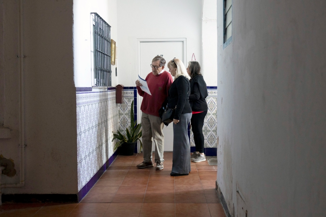 Minister For Housing Leads Inspection Of Private Flats In Upper Town ...