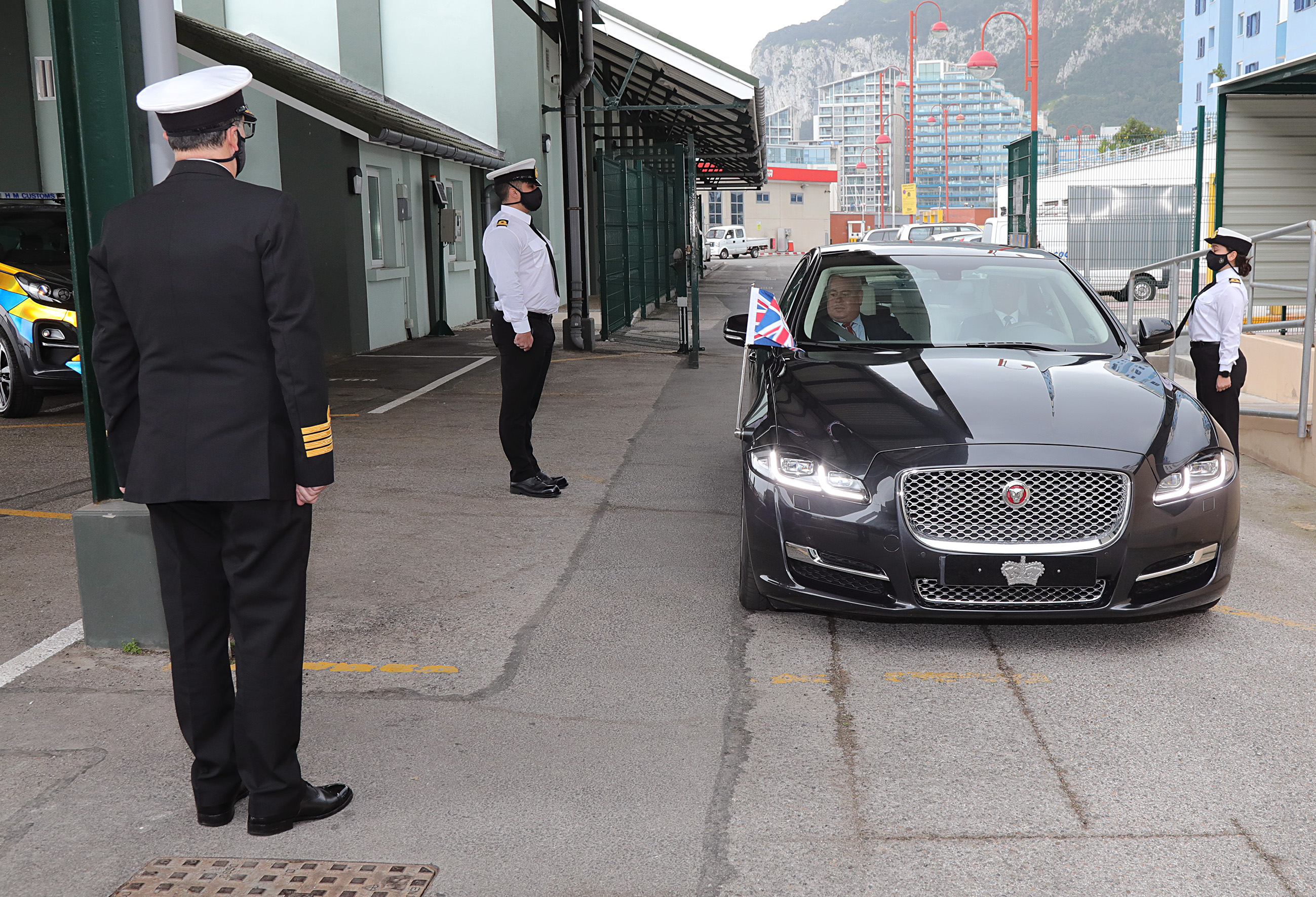 Governor visits HM Customs - Your Gibraltar TV (YGTV)