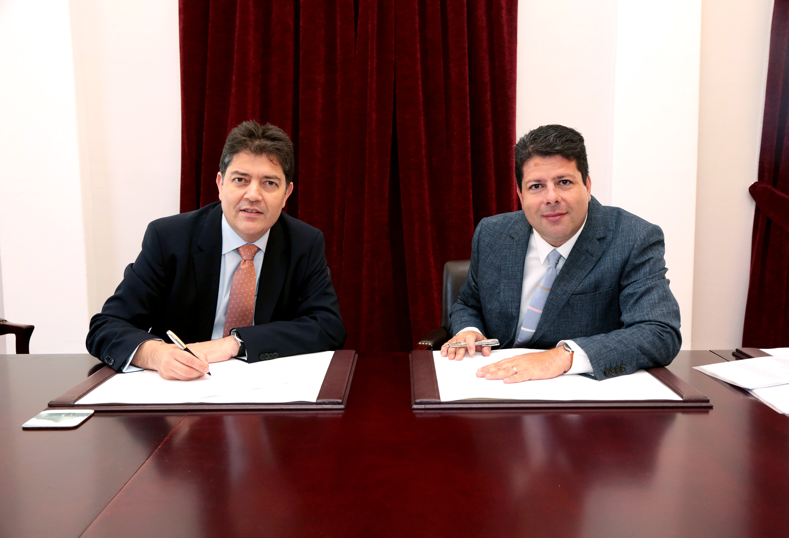 Aug 22 - Government Of Gibraltar And Shell Sign LNG Supply Agreement ...