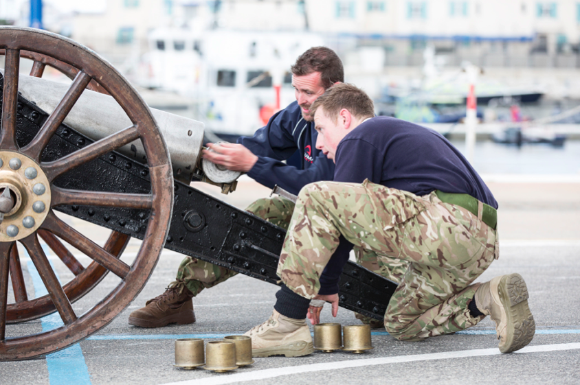 May 09 - Gibraltar Field Gun Crew Ready For Collingwood - Your ...