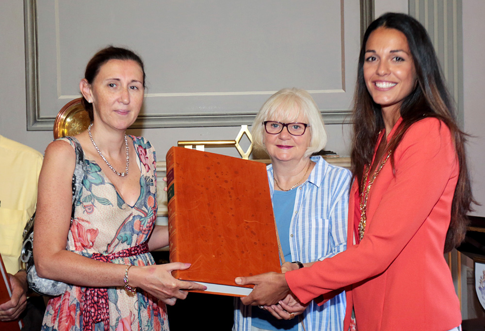 Jun 28 - Encyclopaedia Of Migrants Presented To Mayor - Your Gibraltar ...