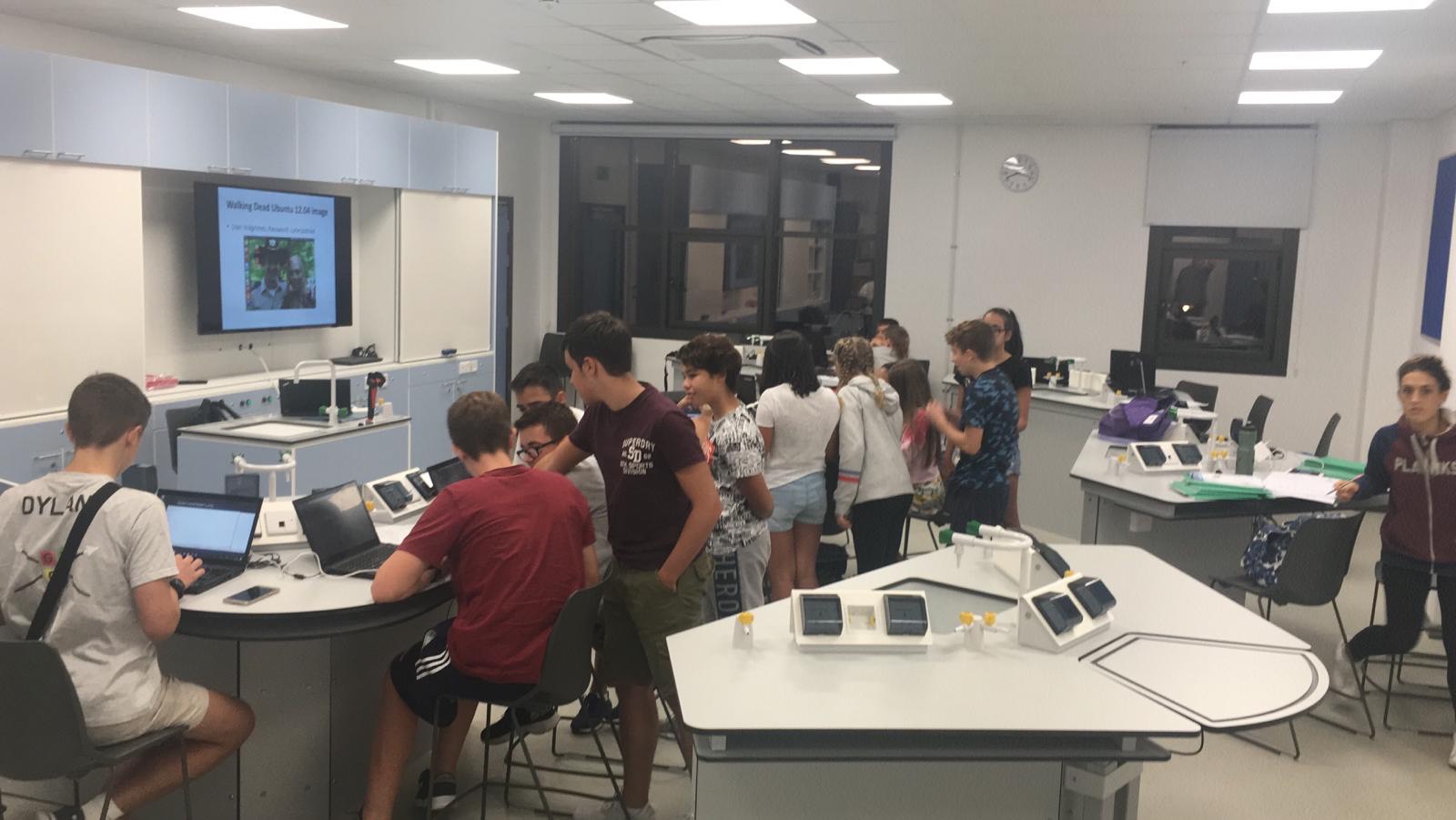 Bayside School Cyber Club Wins ‘Best Educator’ Award - Your Gibraltar ...
