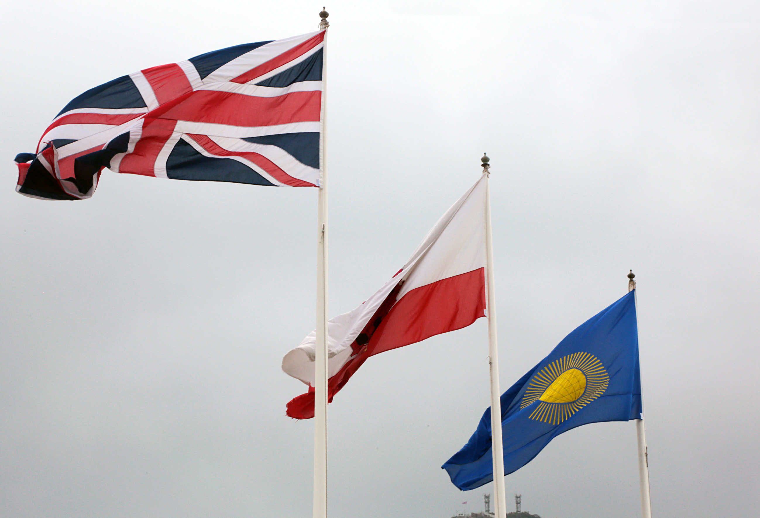Mar 09 - Commonwealth Day: EU Flag Replaced With Commonwealth Flag In ...